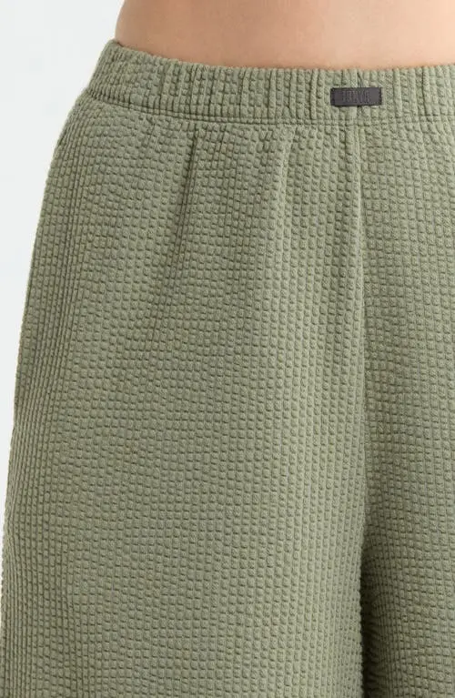 Lunya Stretch Organic Cotton Seersucker Lounge Pants - Fresh Herb