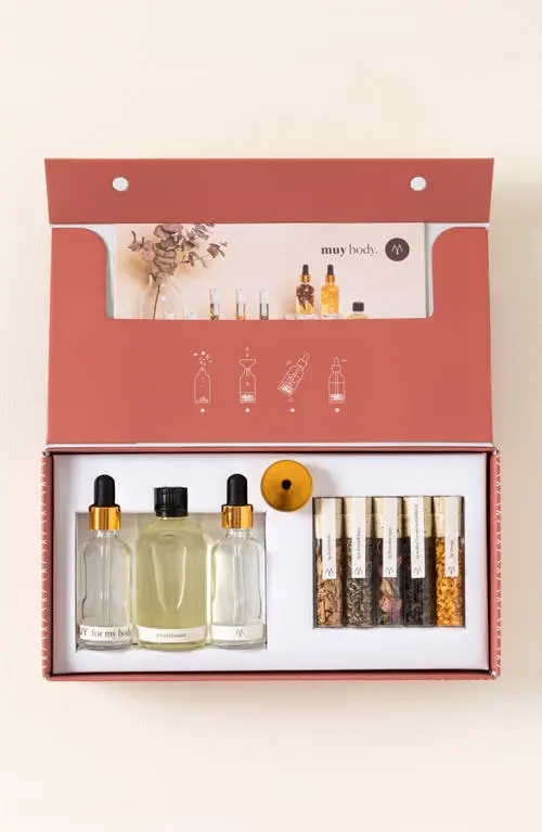 UNCOMMON GOODS Make Your Own Aromatherapy Oil Kit