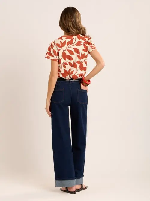 BRAKEBURN Lisa Trailing Leaf Print T-shirt