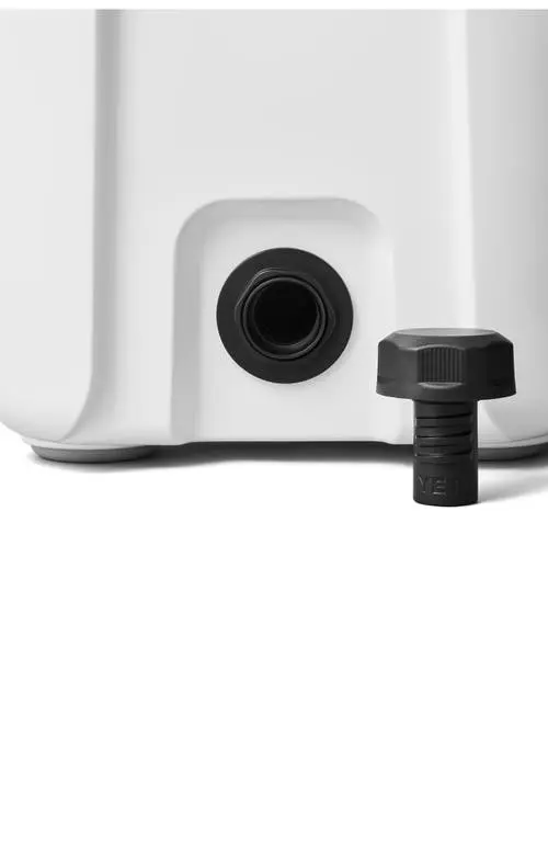 YETI Roadie 15 Cooler - White