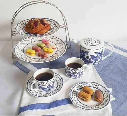Twig New York Heritage Blue Bird 2 Tiered Cake Stand