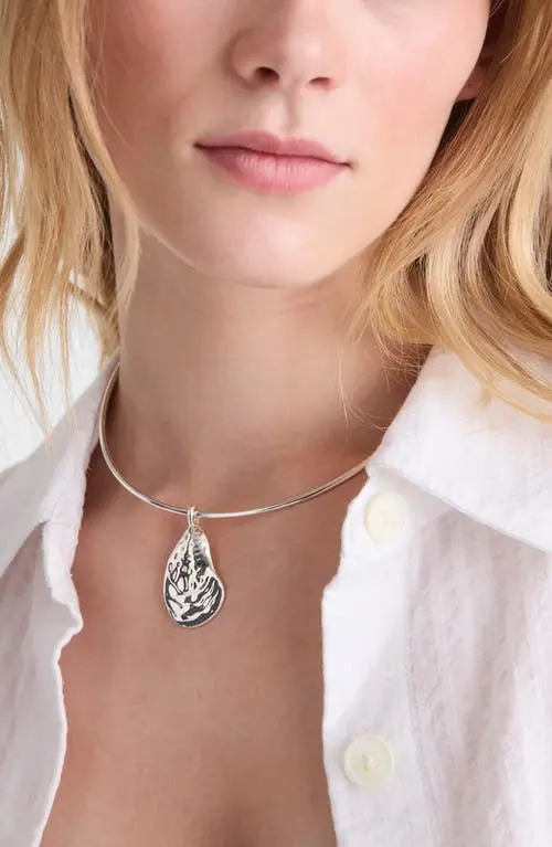 Madewell Shell Charm Wire Choker Necklace