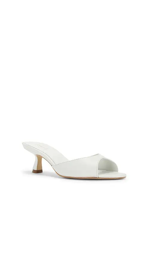 Raye Magde Sandal