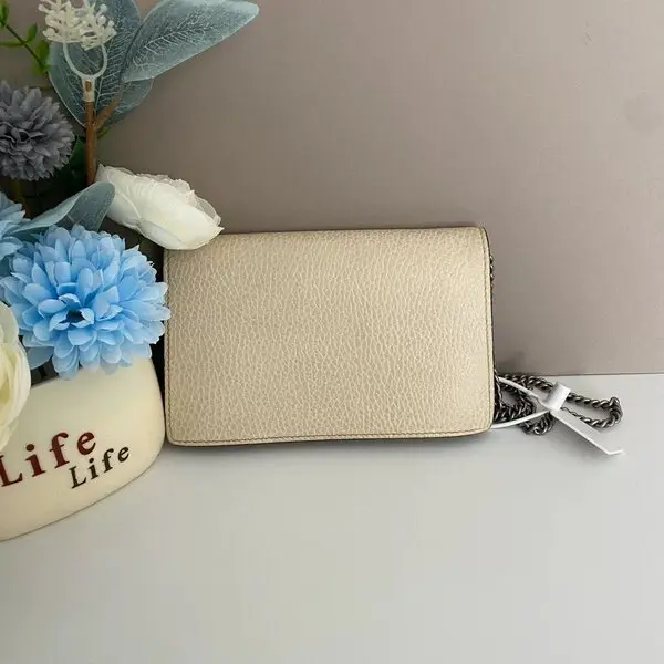 Gucci Leather Shoulder Bag