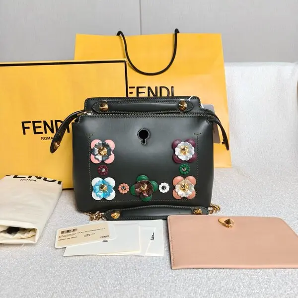 Fendi Pre-loved Bag Very Good Condition - Multicolor