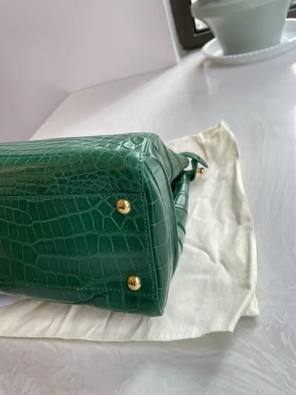 Fendi Leather Handheld Bag
