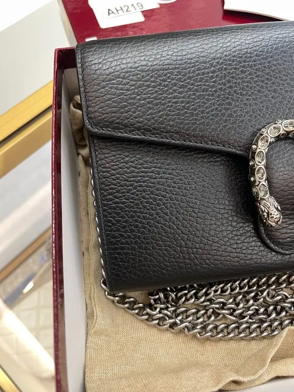 Gucci Leather Clutch With Chain Strap