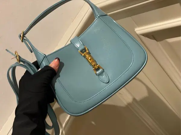 Gucci Leather Shoulder Bag With Gold Tone Clasp