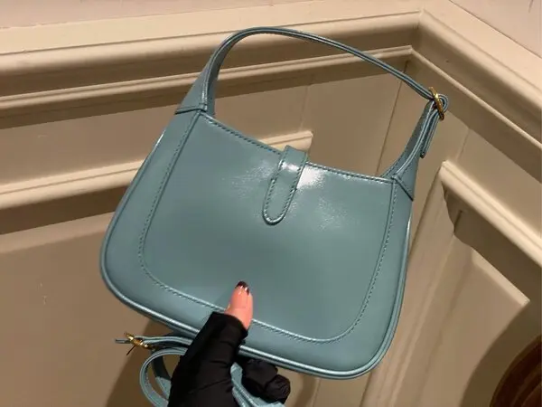 Gucci Leather Shoulder Bag With Gold Tone Clasp