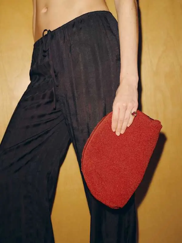 REFORMATION Molly Maude Clutch