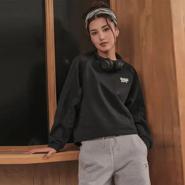 REEBOK Round Neck Knitted Loose Casual Pullover Sweatshirt