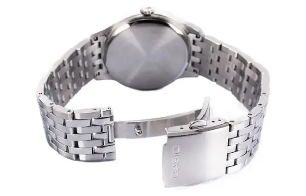 Casio Quartz Watch With Stainless Steel Band