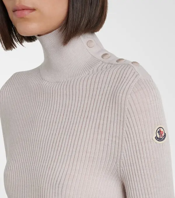 Moncler Virgin Wool Turtleneck Sweater With Buttoned Shoulder - Beige