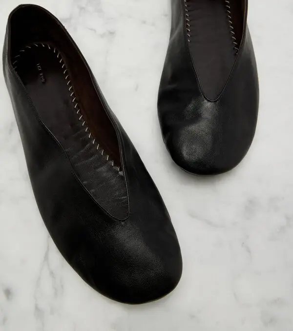 THE ROW Fay Leather Ballet Flats - Black