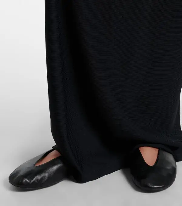 THE ROW Fay Leather Ballet Flats - Black