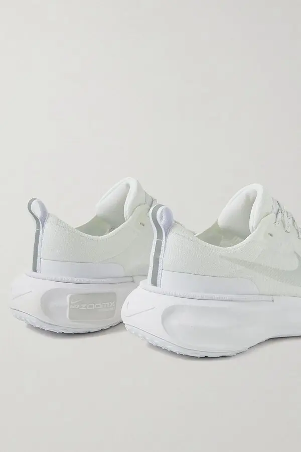 Nike Zoomx Invincible 3 Flyknit Sneakers