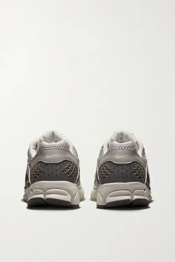 Nike Zoom Vomero 5 Sneakers - Gray