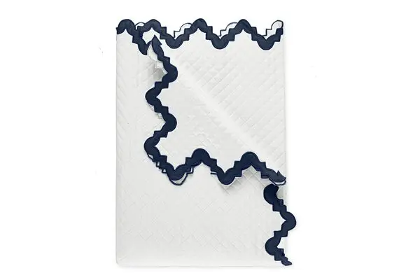 MATOUK Aziza Matelassé Coverlet - Navy
