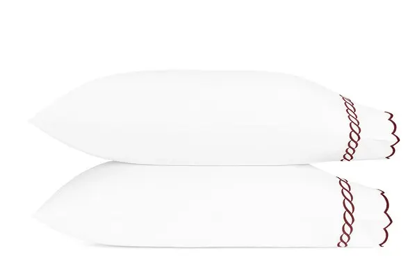 MATOUK Classic Chain Scallop Pillowcase - Red