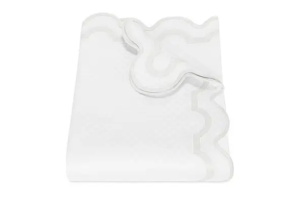 MATOUK Mirasol Matelassé Coverlet - Bone