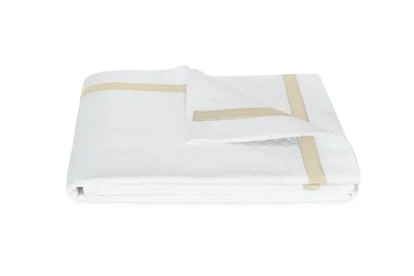 MATOUK Lowell Matelassé Coverlet - Dune