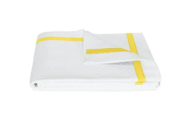 MATOUK Lowell Matelassé Coverlet - Lemon