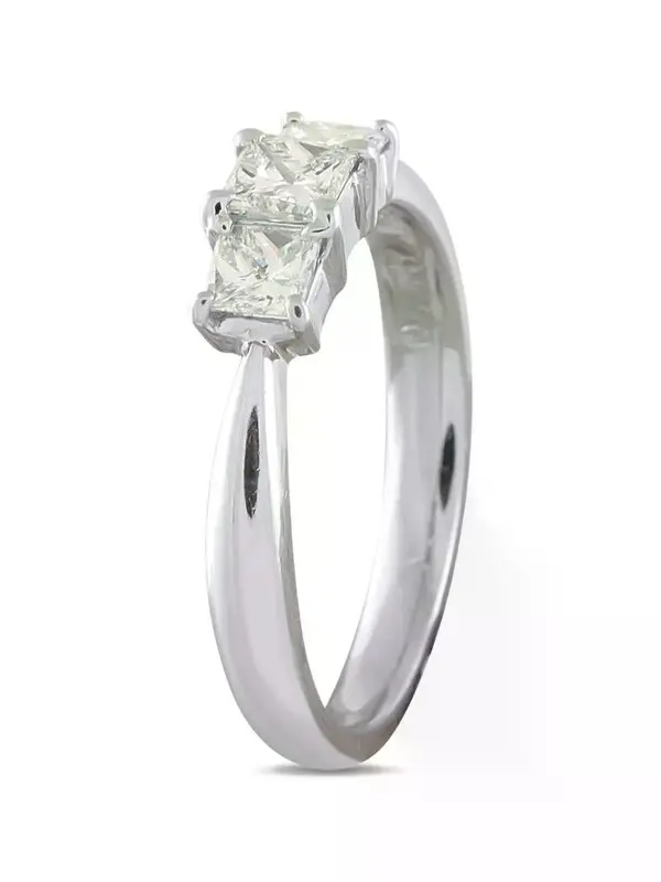 LB EXCLUSIVE Princess-cut Diamond Ring In Platinum - Silver