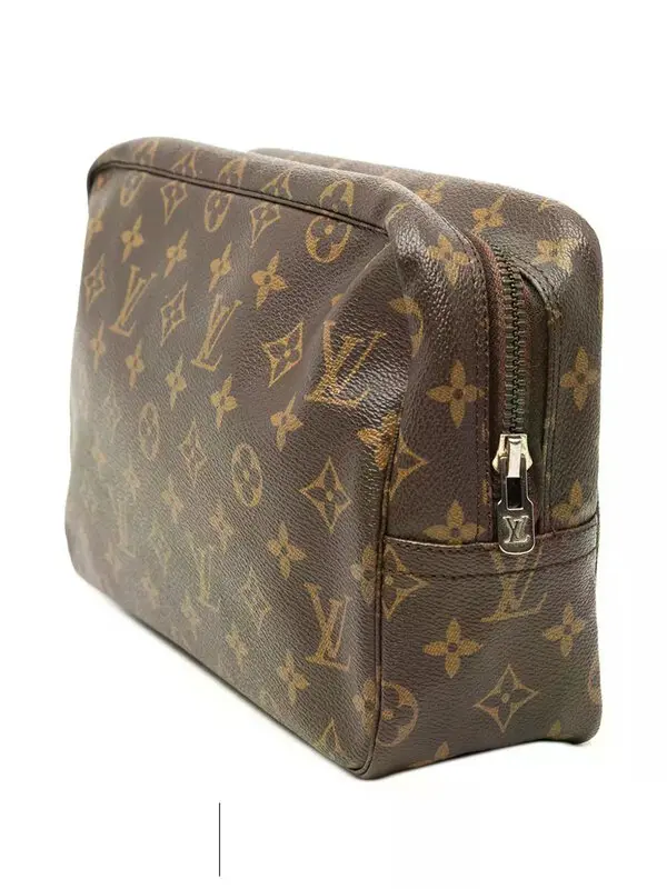 LOUIS VUITTON Monogram Trousses Toilette 28 Clutch Bag