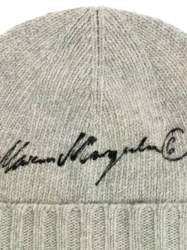 MAISON MARGIELA Embroidered Beanie - Grey