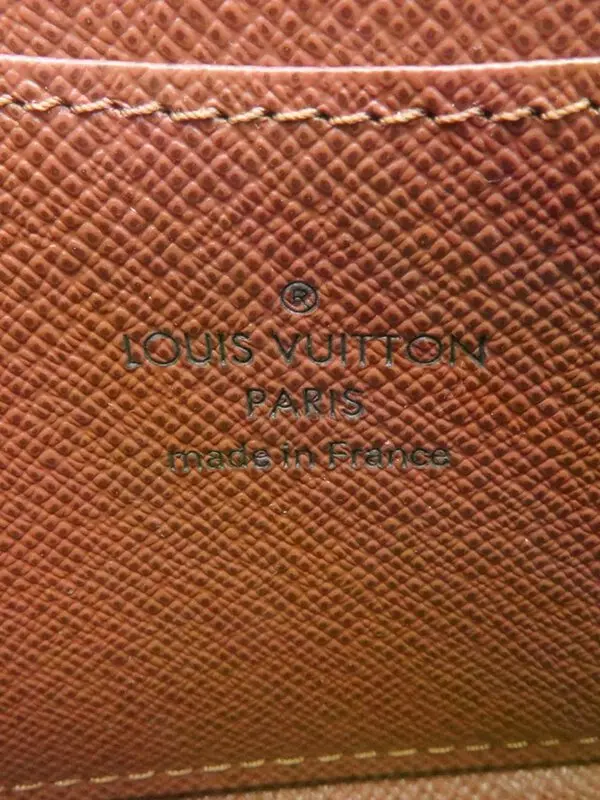 LOUIS VUITTON 2000-2026 Monogram Zippy Coin Pouch - Brown