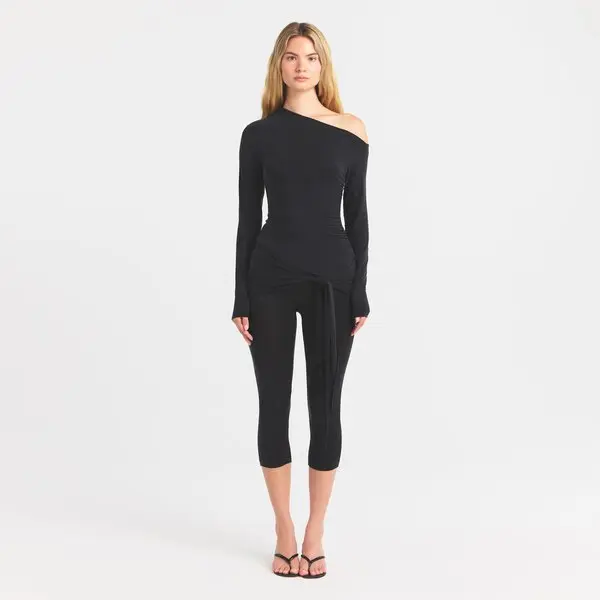 SKIMS Asymmetrical Top | Black | | Cupro Jersey - Obsidian