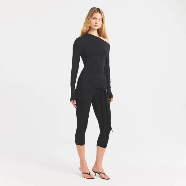 SKIMS Asymmetrical Top | Black | | Cupro Jersey