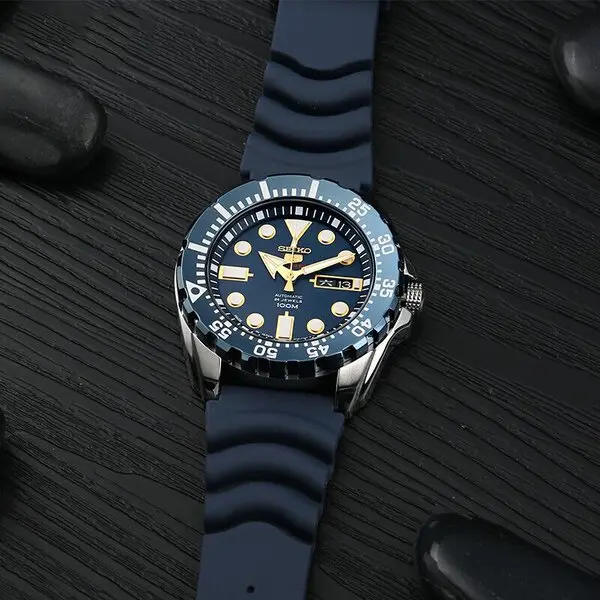 SEIKO Automatic Water Resistant Watch With Dial