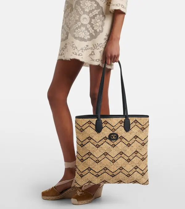 Valentino Garavani Vlogo N/s Medium Raffia Tote Bag