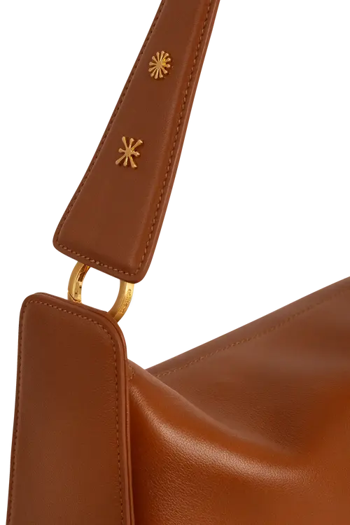 ESTHERA 10am Maxi Leather Shoulder Bag - Caramel