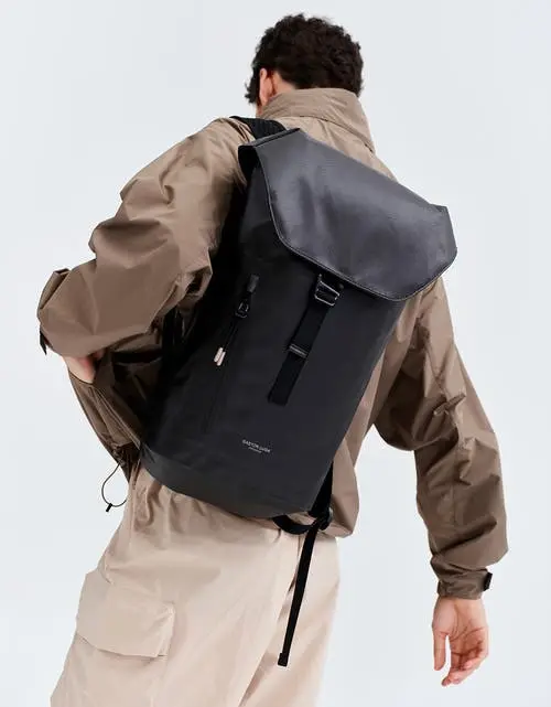 81038614 Lightweight Duoseal Flap Backpack 14 - Black