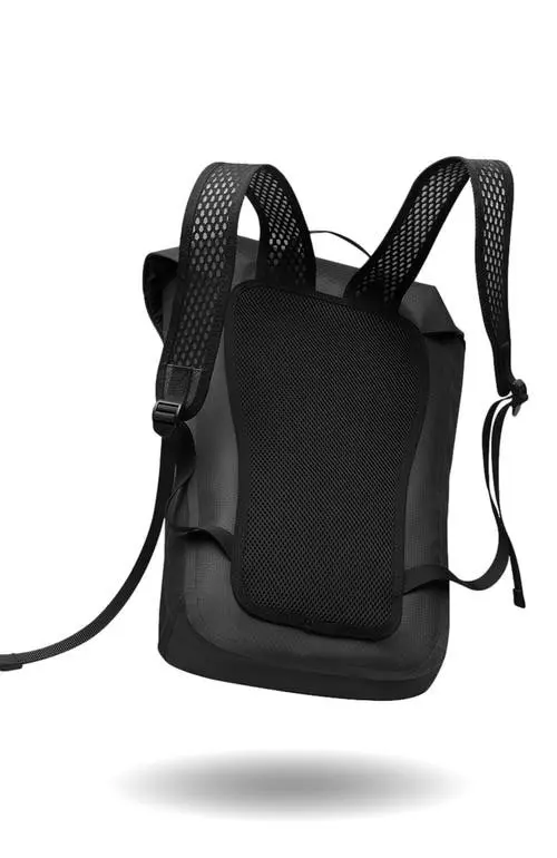 GASTON LUGA Lightweight Duoseal Flap Backpack 14 - Black