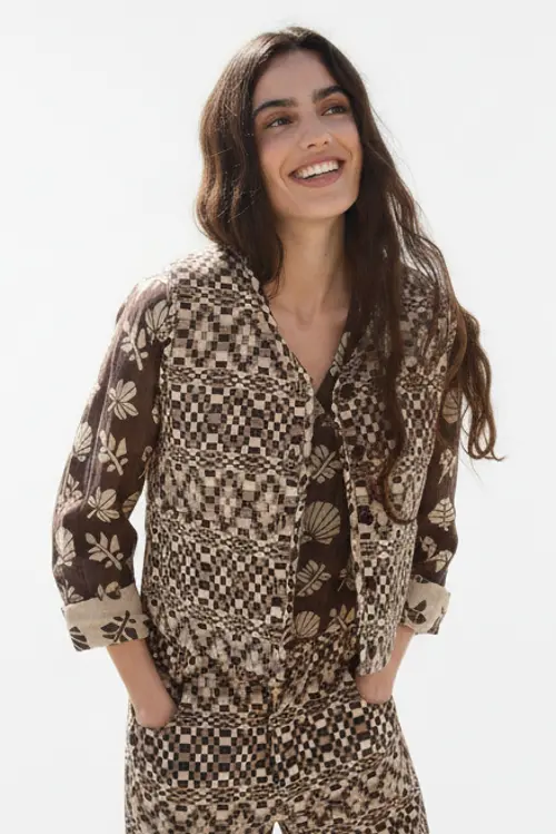 69206 Quilted And Reversible Vest - Yesterday