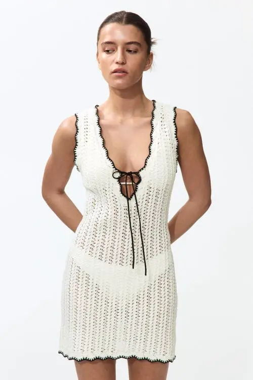 H&m Pointelle-knit Beach Dress With Scalloped Edges And Contrast Stitching