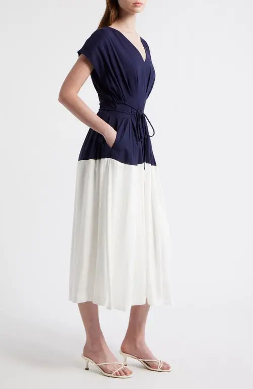 ZOE AND CLAIRE Colorblock Pleat Tie Belt Dress