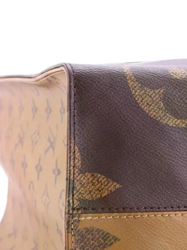 LOUIS VUITTON Onthego Giant Monogram Gm Tote Bag - Brown