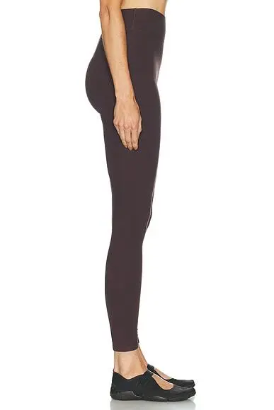 437 The Essentials Legging