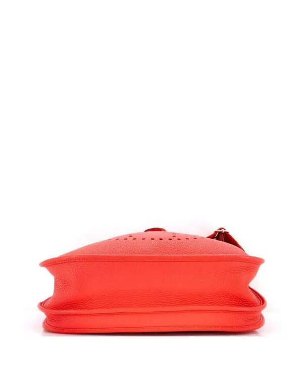 Hermès Gm Evelyne Bag Gen Iii Clemence - Red