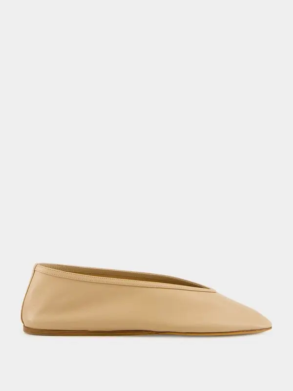 Le Monde Beryl Luna Slipper In Fawn Leather - Beige
