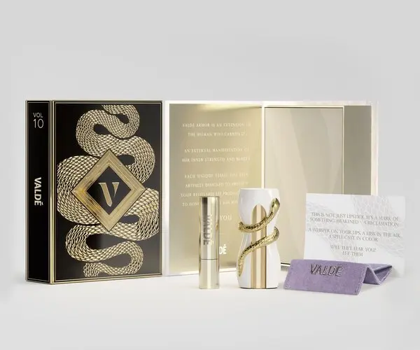 VALDE BEAUTY The Ophidia Snake Storybook Set