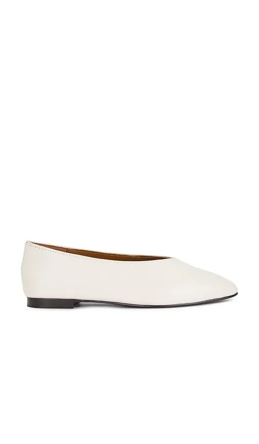 Madewell Sage Ballet Flat In White - Pebble Stone