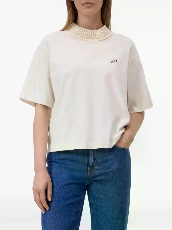 Closed Embroidered Logo T-shirt