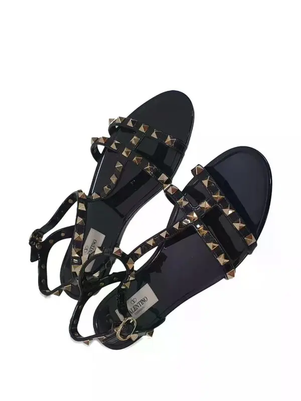 Valentino Garavani Rockstud T-strap Sandals