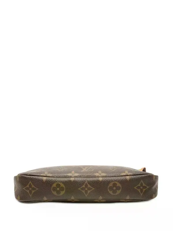 LOUIS VUITTON Monogram Pochette Accessoires Shoulder Bag