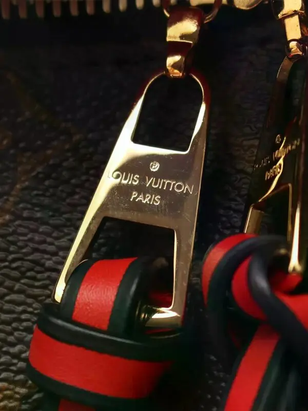 LOUIS VUITTON Tuileries Besace Satchel
